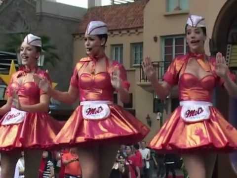 Mels diner singers - YouTube