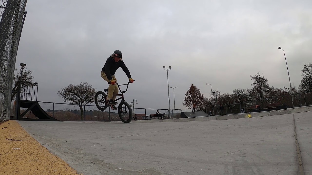 Practicing bmx in cold weather - YouTube