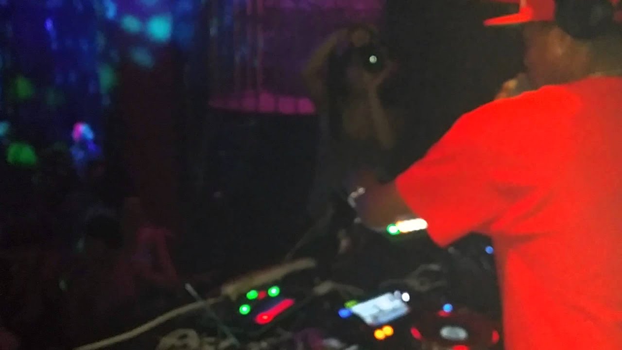 DJ Funk @Technoir Slake NYC live on a Roland TR8 - YouTube