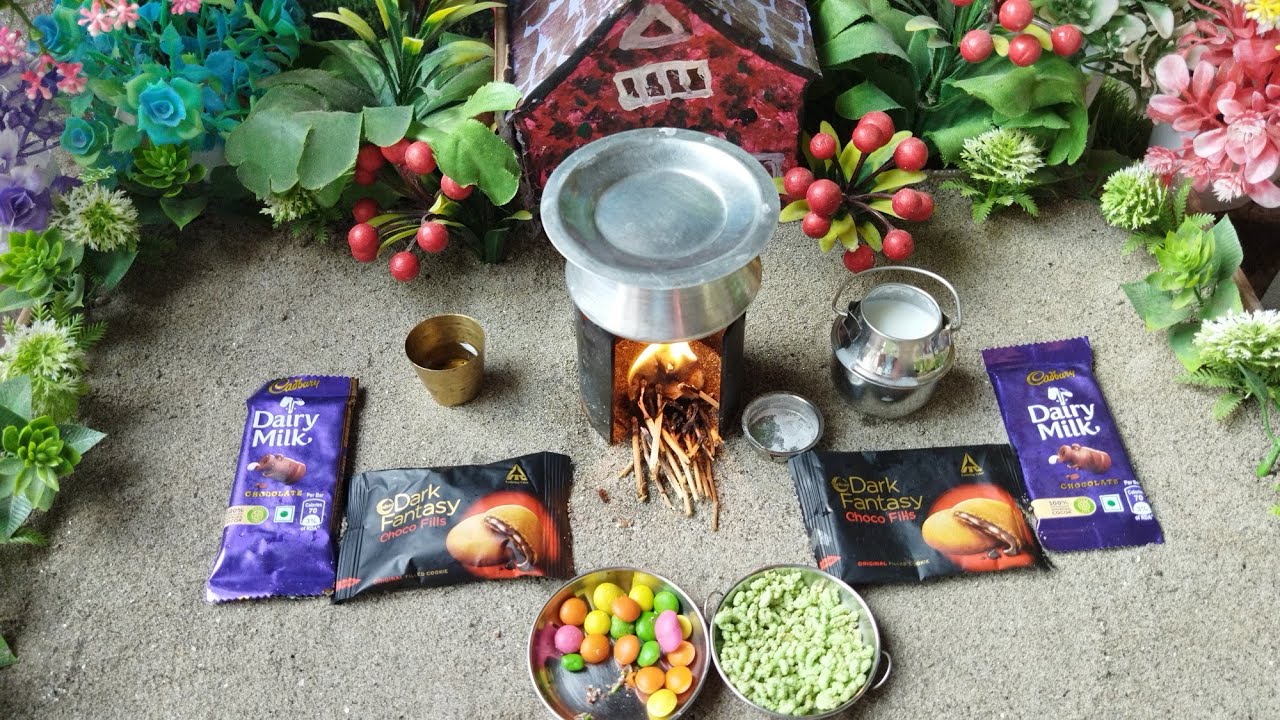 Miniature Dark Fantasy Cake | Mini Foodkey | Dairymilk Chocolate Cake ...