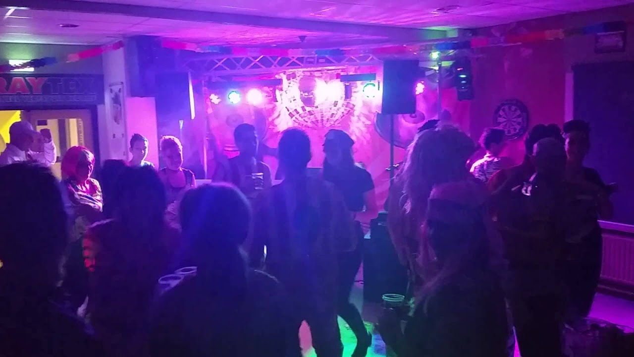 Fout Feest of jaren 70/80/90 dj huren? DjHuren.nl! - YouTube