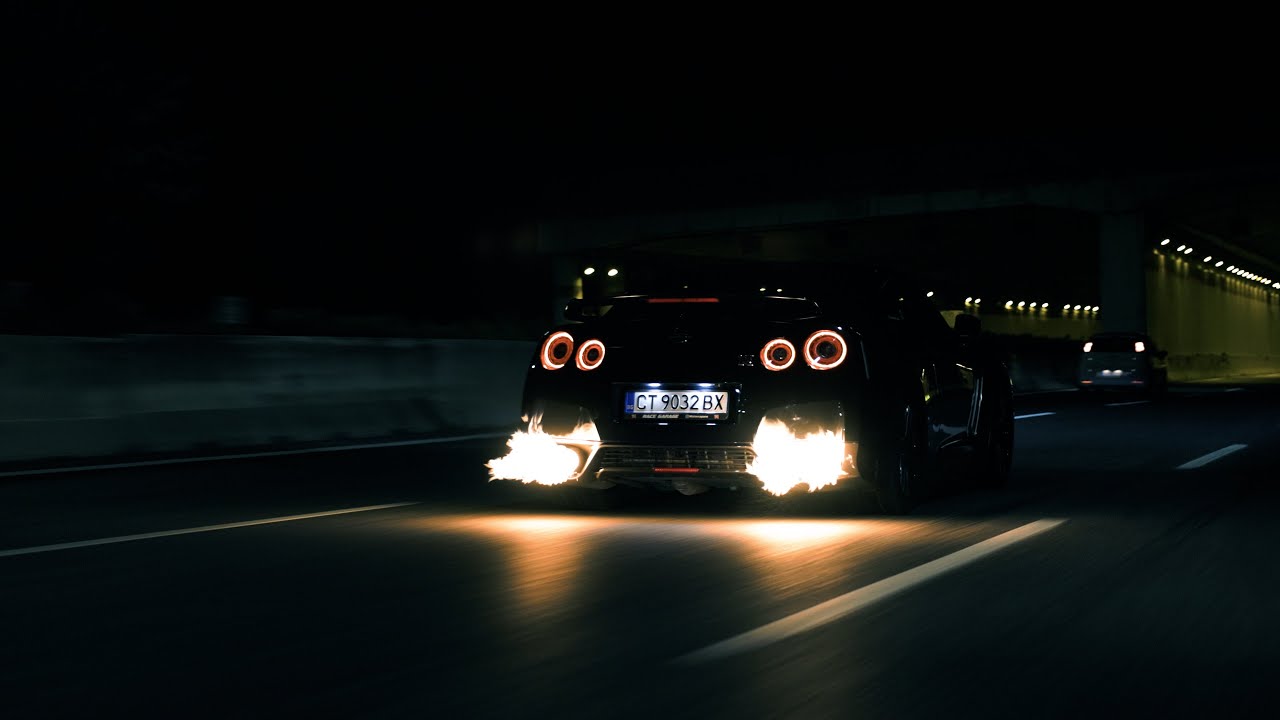 Black R35 GTR Flame Spitting [4K] - YouTube