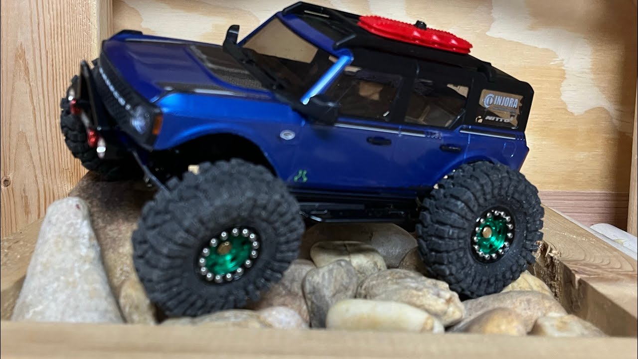 Scx24 Bronco Indoor course build test run - YouTube