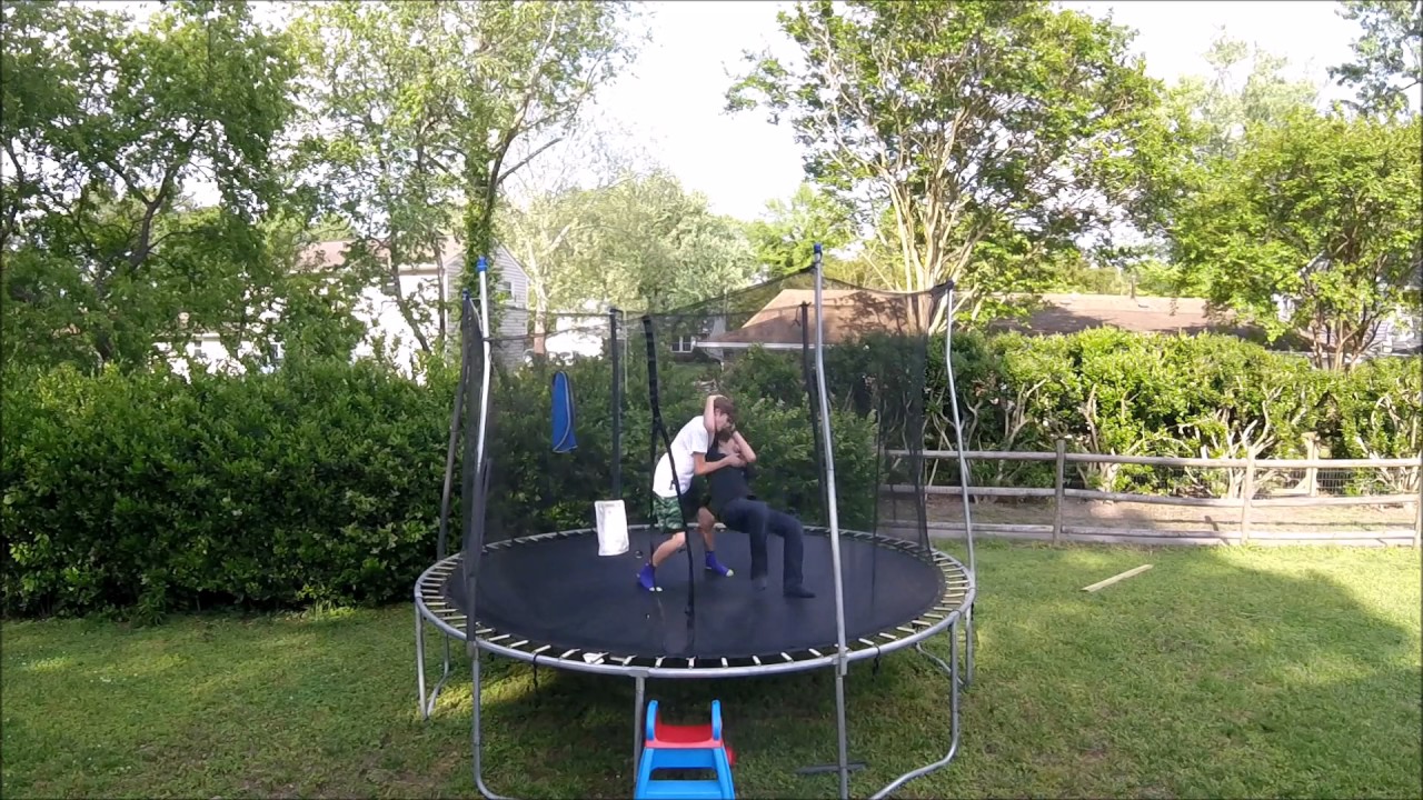 {Trampoline Wrestling} WWE SUPERSTARS-Skully Sean V.S. Randy Orton FOR ...