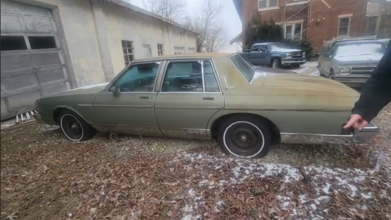 abandoned property with classic cars left behind - YouTube