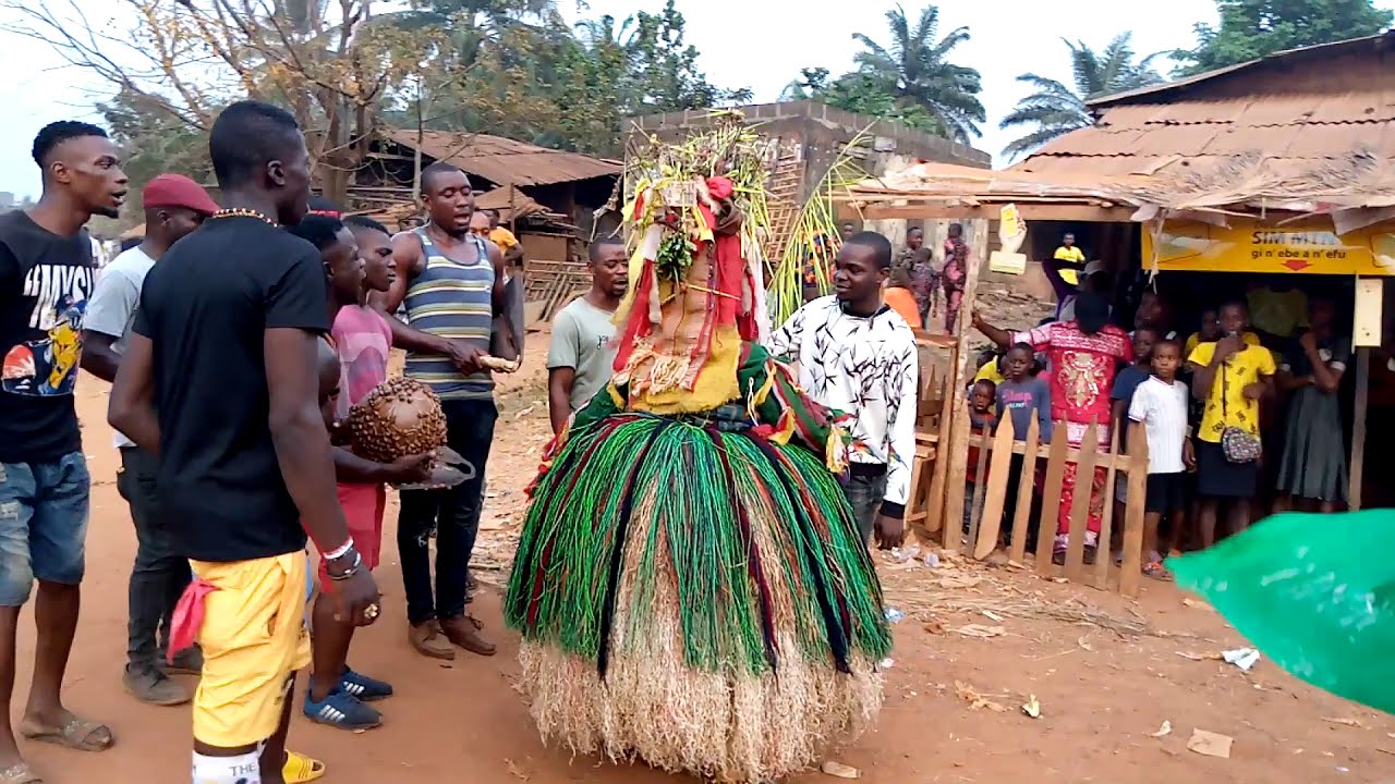 Masquerade Chasing: Ojukwu Amankpunato Achi (New year 2021) ‿ 💯 - YouTube
