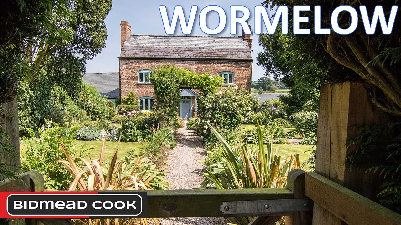 5 BEDROOM PROPERTY FOR SALE: WORMELOW - YouTube