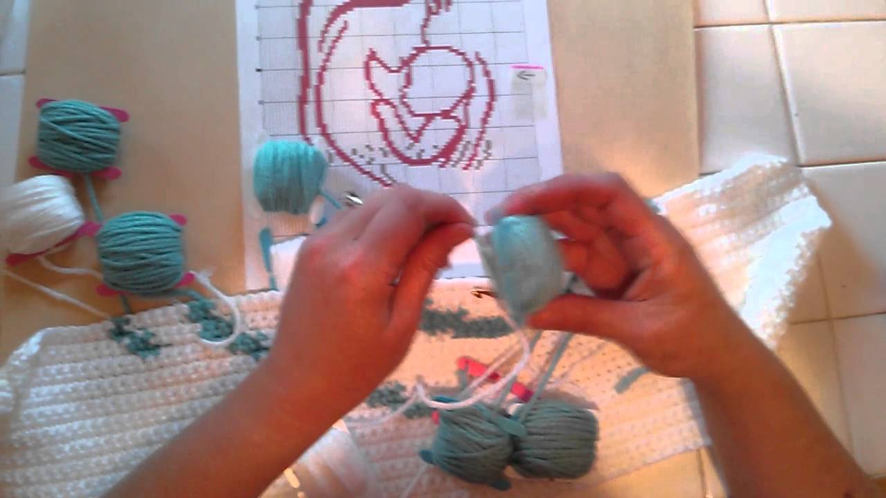 Single crochet intarsia graphghan work - YouTube