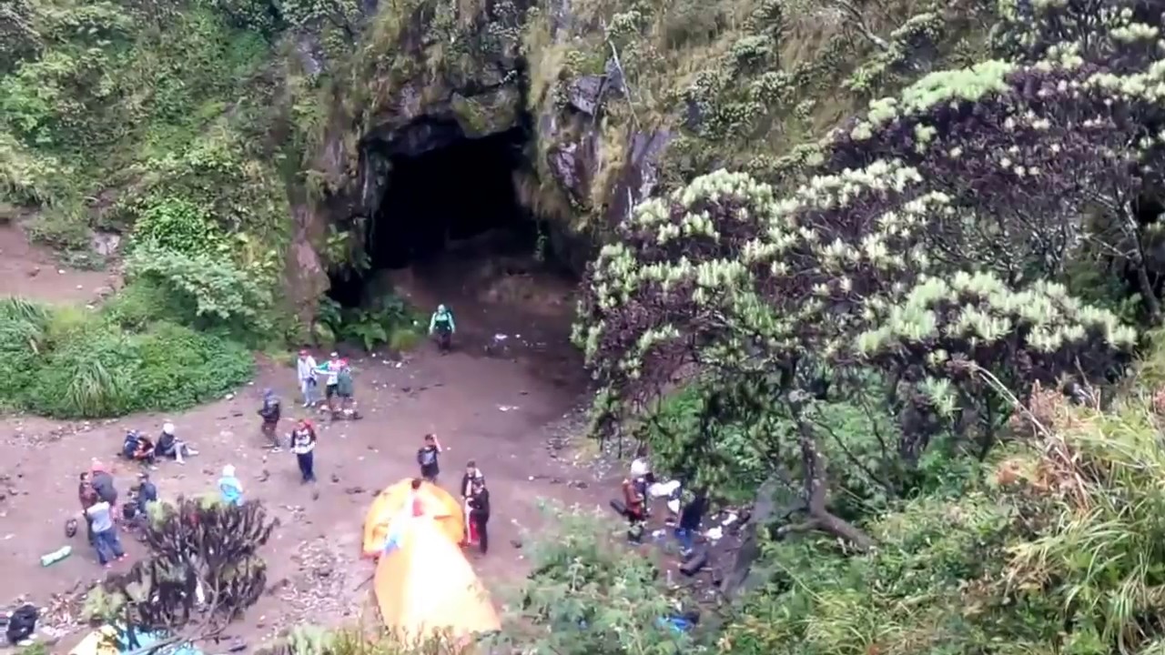 Goa Walet Ciremai - YouTube