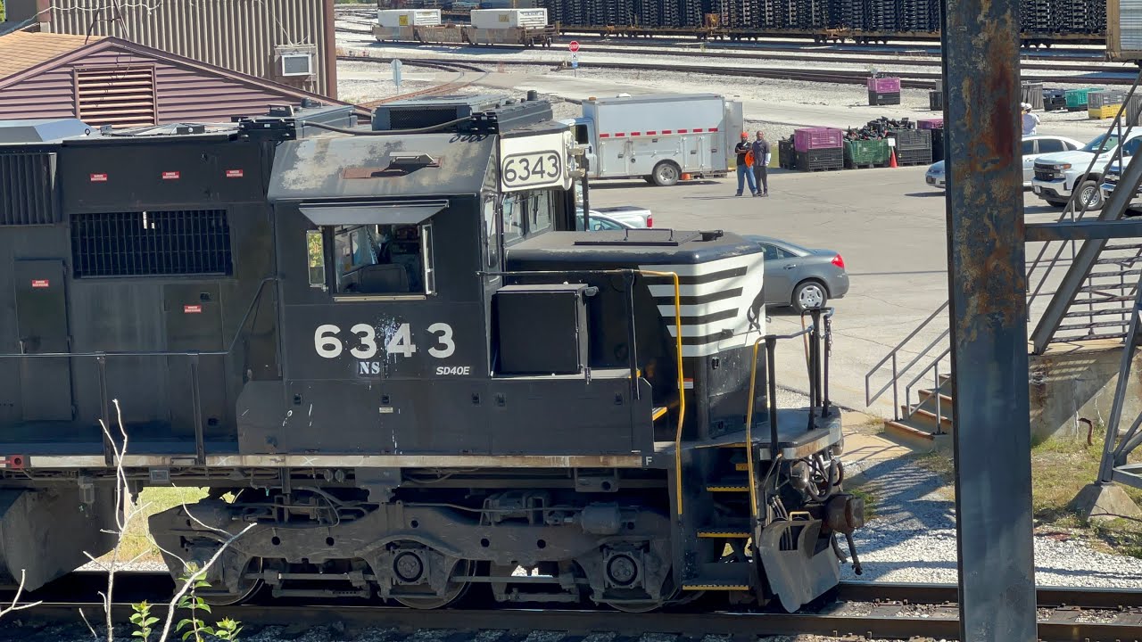 NS SD40E Arrives & Ties Down at Wentzville Wye - YouTube