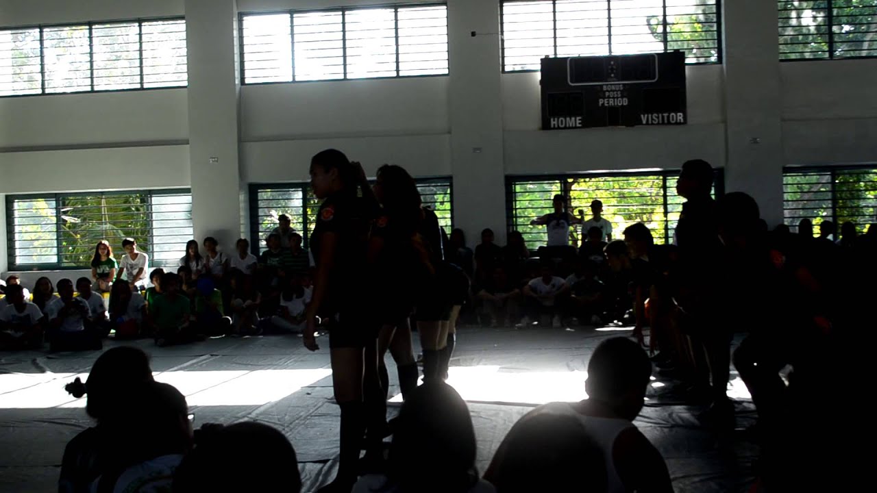 DLSZ Seniors 2013 Stomp Routine (2) - YouTube
