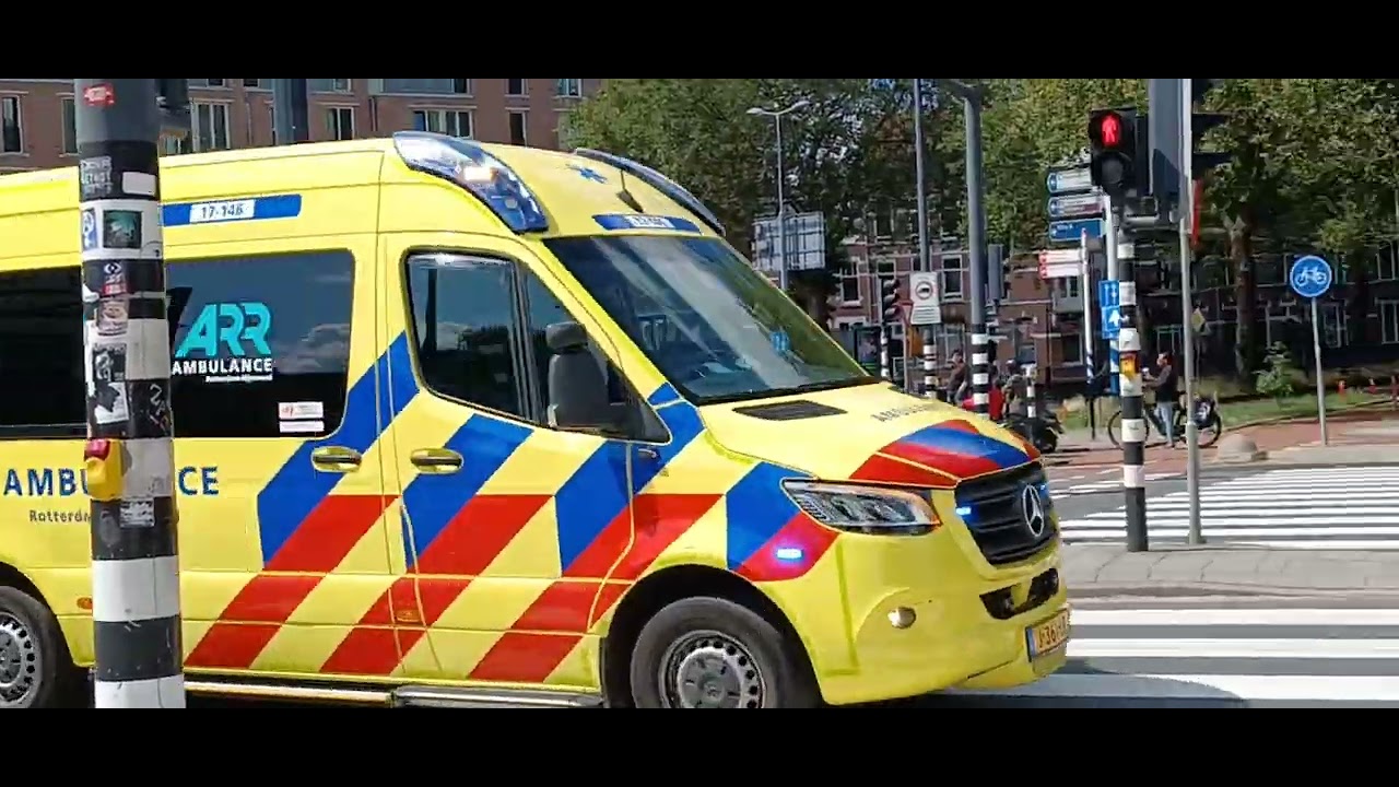 A1 17-146 Ambulance naar EMC Rotterdam - YouTube