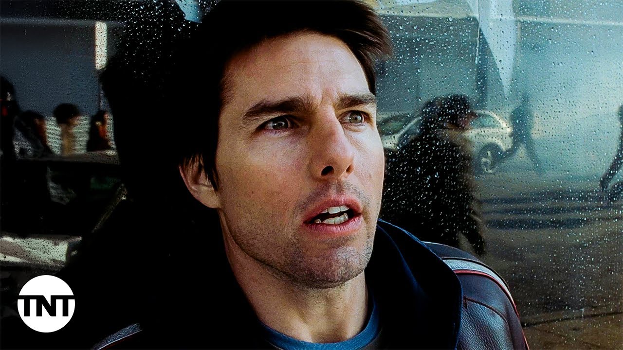 Ray (Tom Cruise) Witnesses an Alien Attack [CLIP] | War of the Worlds ...