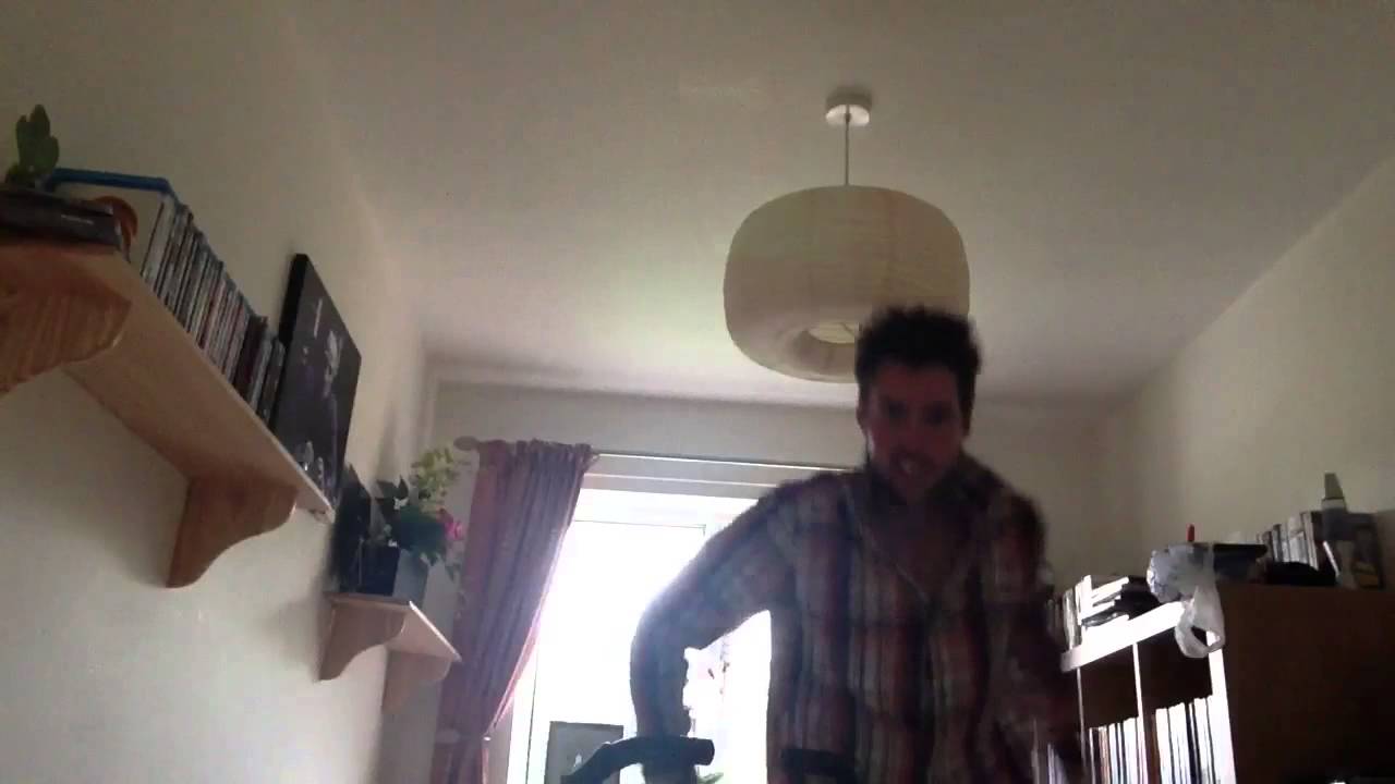 Teaser 2013 Continuity Error Man - YouTube