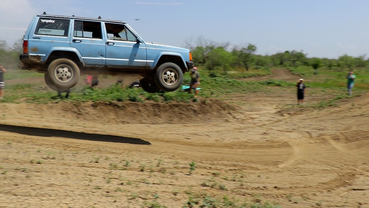 Jumping Our $700 Jeep!! (TexPlex Off-Road Park) - YouTube