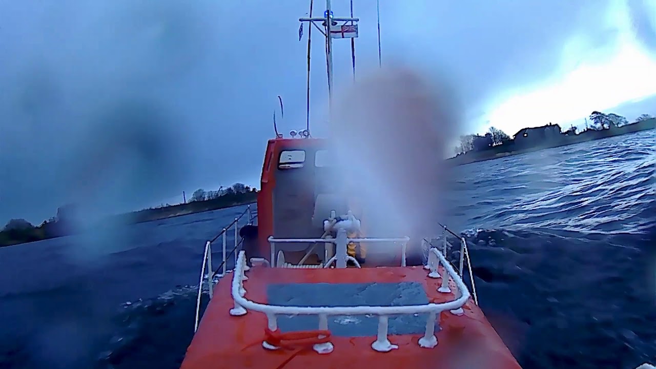 Livingston model boats #30 RC waveney Lifeboat 44-003 R.N.L.B KHAMI ...