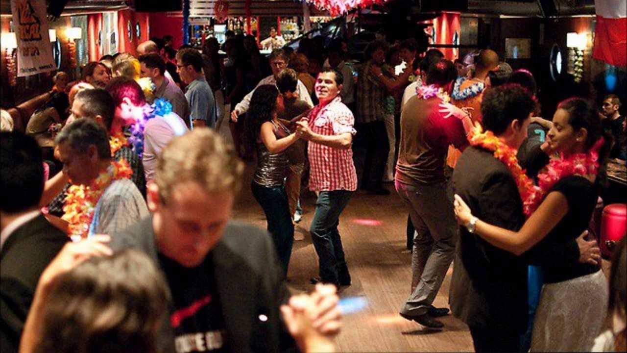 SOIREE DE NOEL ACADEMIA DE SALSA COLOMBIENNE DE PARIS MARITZA ARIZALA ...