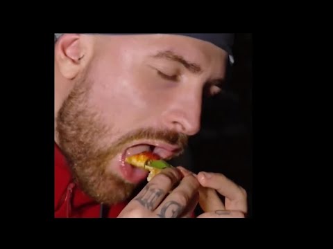 „So Hungrig!“ Dschungelcamper Gigi & Cosimo genießen ihre Pizza 🍕