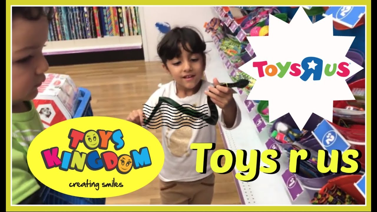 Kids at Toys r us shopping for toys 😀 toys shopping cart - YouTube