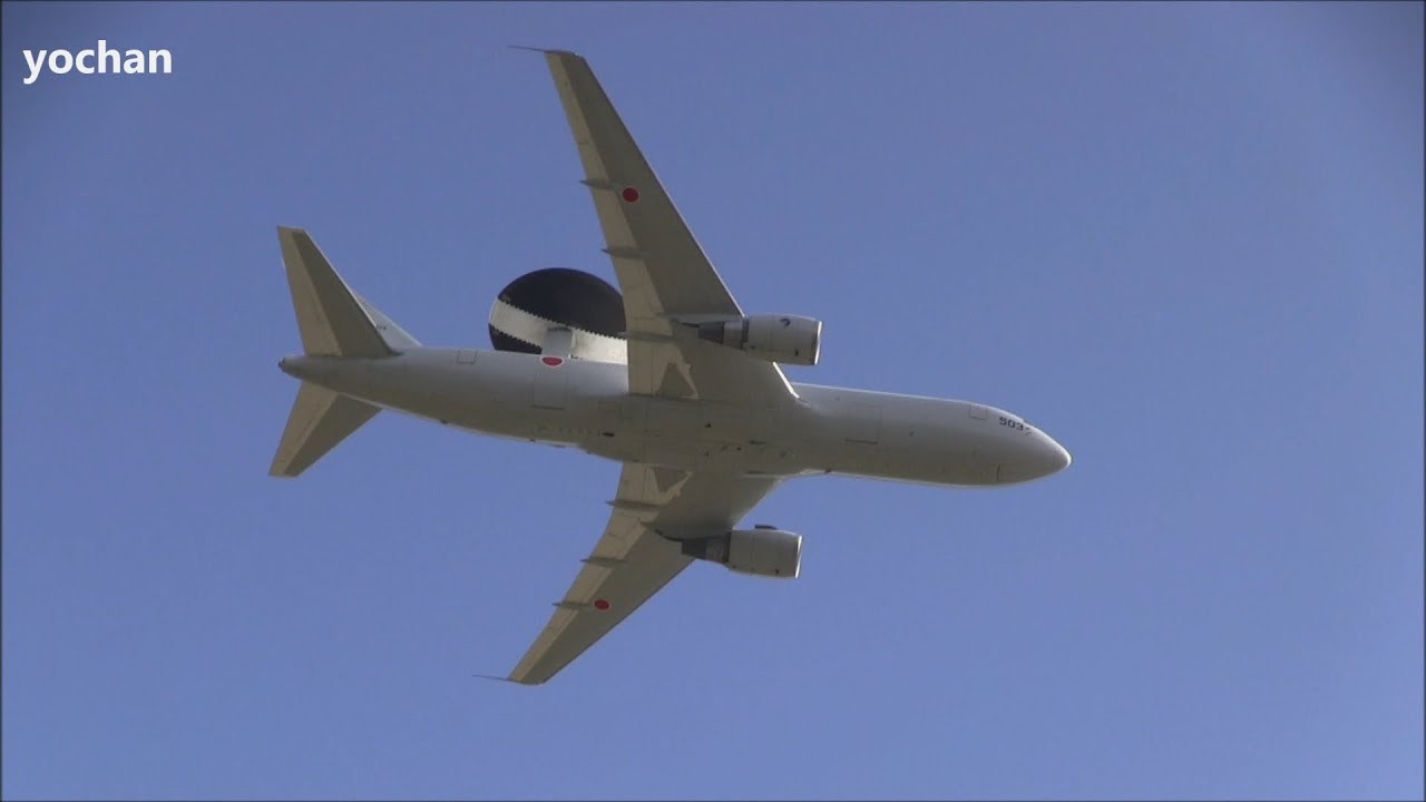 Boeing KC-767 Air tanker & Boeing E-767 AWACS aircraft.Flyby (JASDF ...