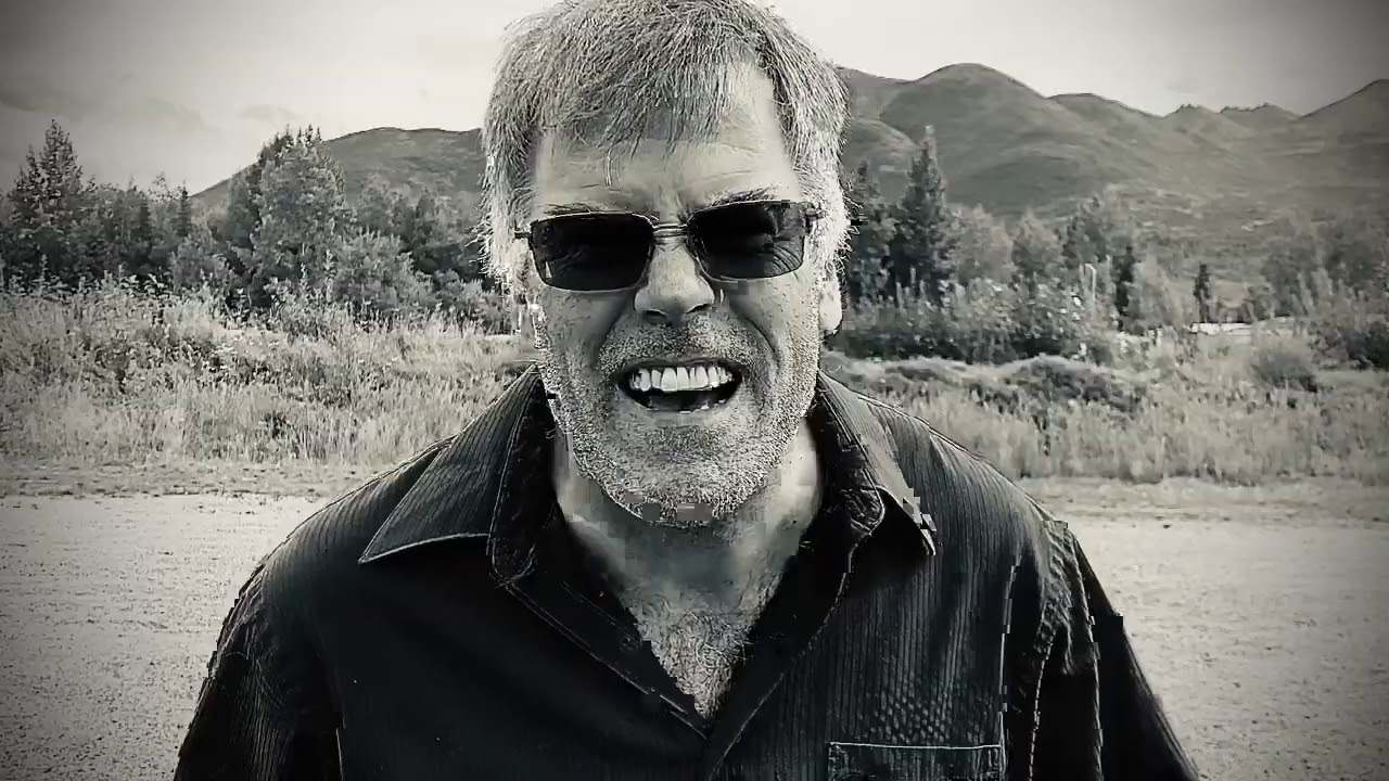 Travis Laughs -Standup #1 - YouTube