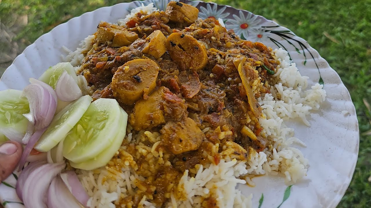 soya chaap Curry with rice in jungle Camp 🏕 #junglecamp #outdoorcooking ...