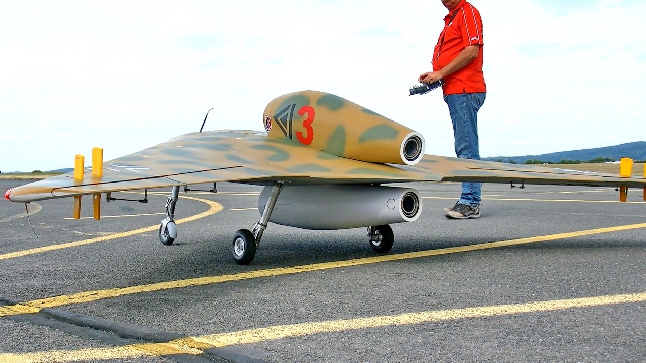 GIANT RC GOTHA P60.A SCALE MODEL TURBINE JET FLIGHT DEMO / United-RC ...