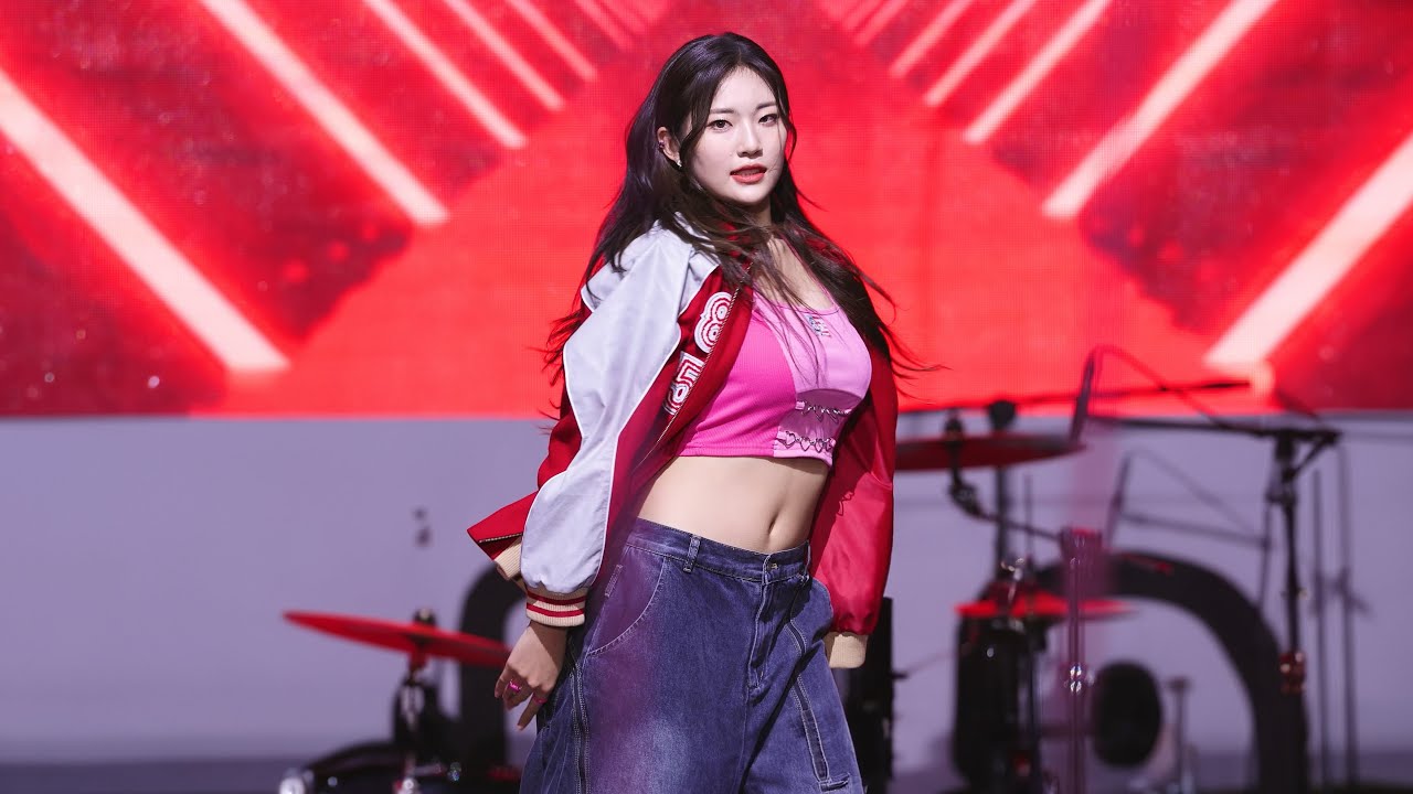 231006 옐 YEL 하이키 H1-KEY '건물 사이에 피어난 장미 Rose Blossom' 4K 60P 직캠 @군포시민의날 by DaftTaengk - YouTube