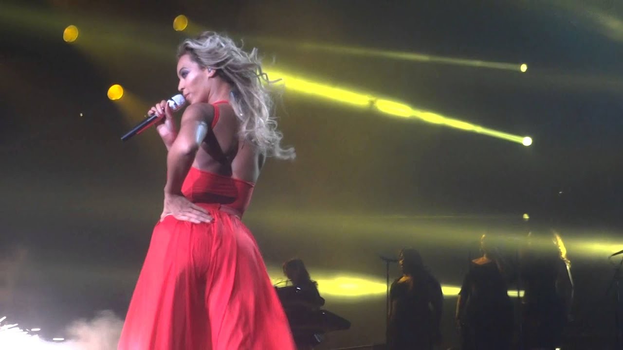 Beyoncé - Freakum Dress (Brooklyn, NY - FRONT ROW) 12/22 - YouTube