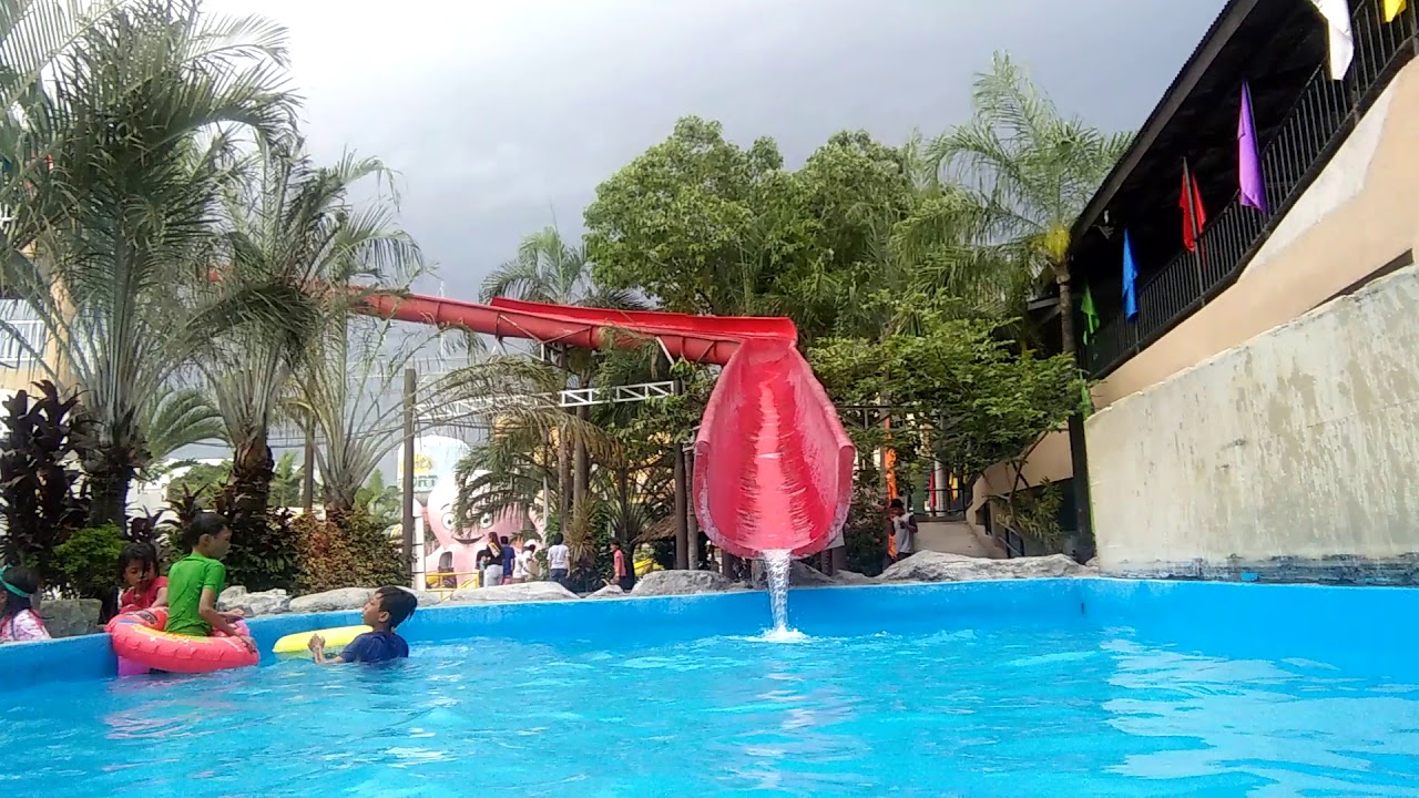 Water slide funny - YouTube