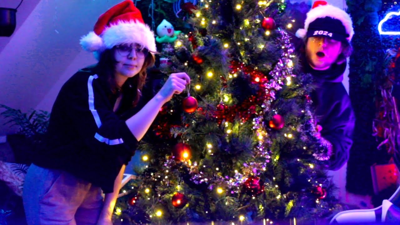 We let Twitch Chat decorate our Christmas Tree! - YouTube