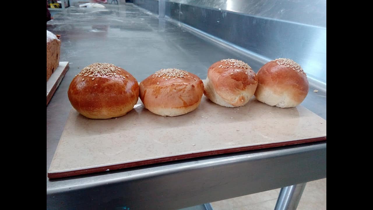 BOLLOS DE QUESO RELLENOS DE QUESO Y JAMON // RECETA FACIL DE ELABORAR ...