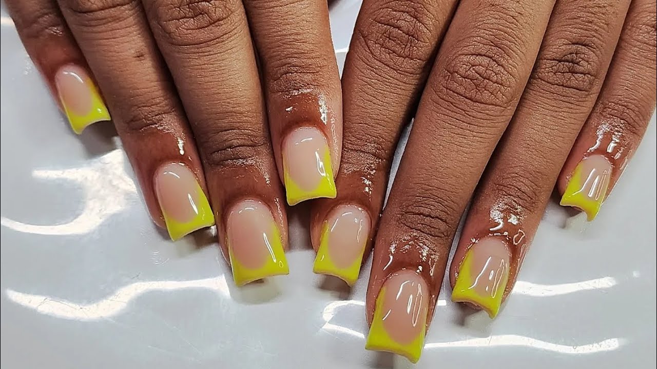 Short Frenchies 💛 Acrylic Nails - YouTube
