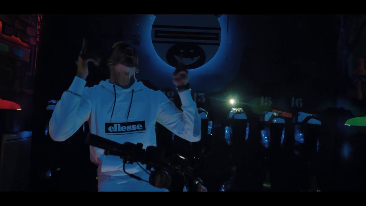 VLK - Level 3 (Clip officiel) - YouTube