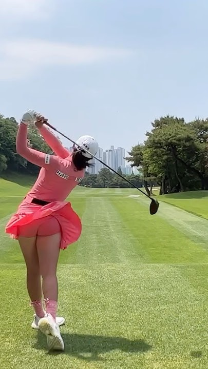 KLPGA 박현경 프로의 드라이버 스윙 - YouTube