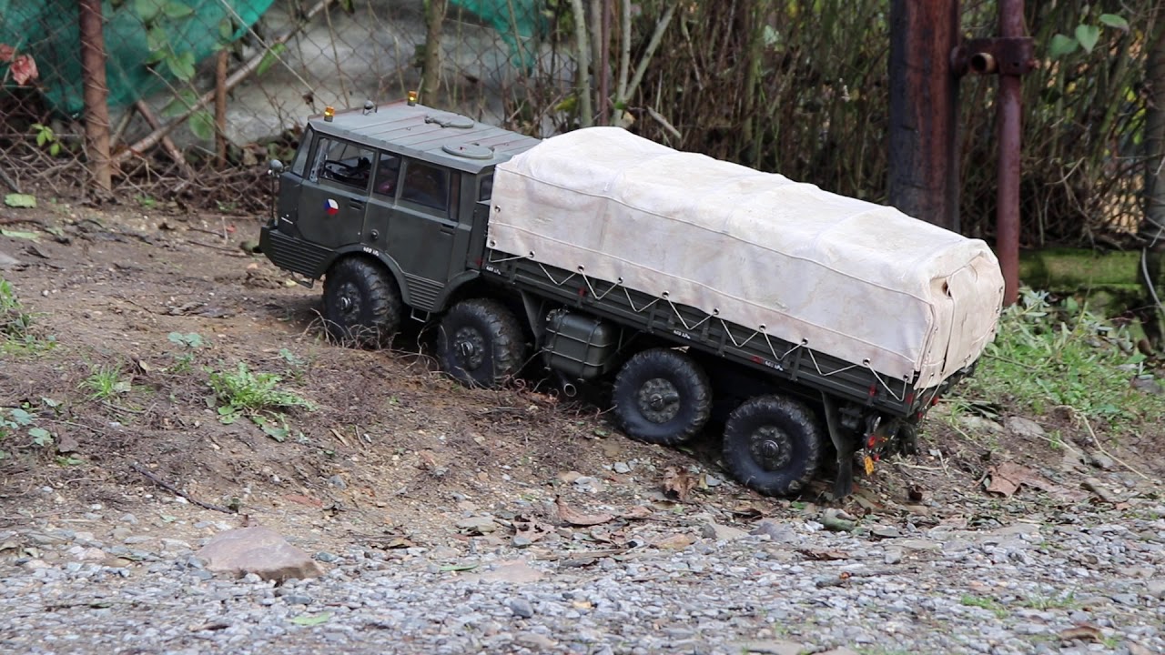 RC Tatra T-813 1/8 - redukce - YouTube