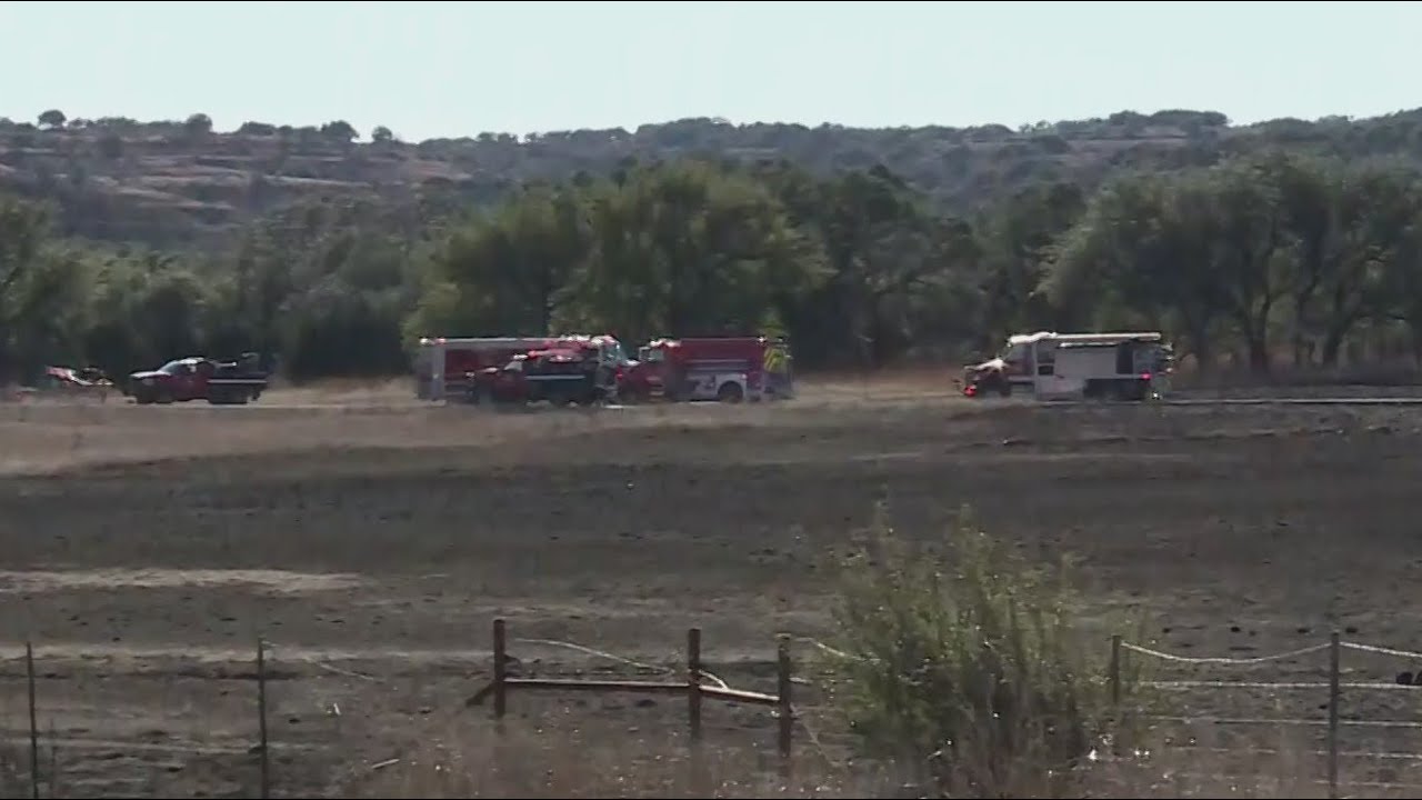 25-acre fire in Spicewood contained, officials say - YouTube