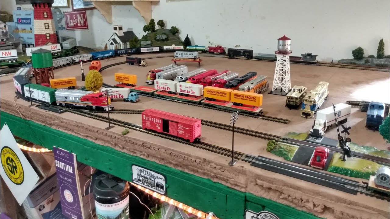 TYCO System 200 HO Scale 4 by 8 ft Layout Tour! Layout Build and HO ...