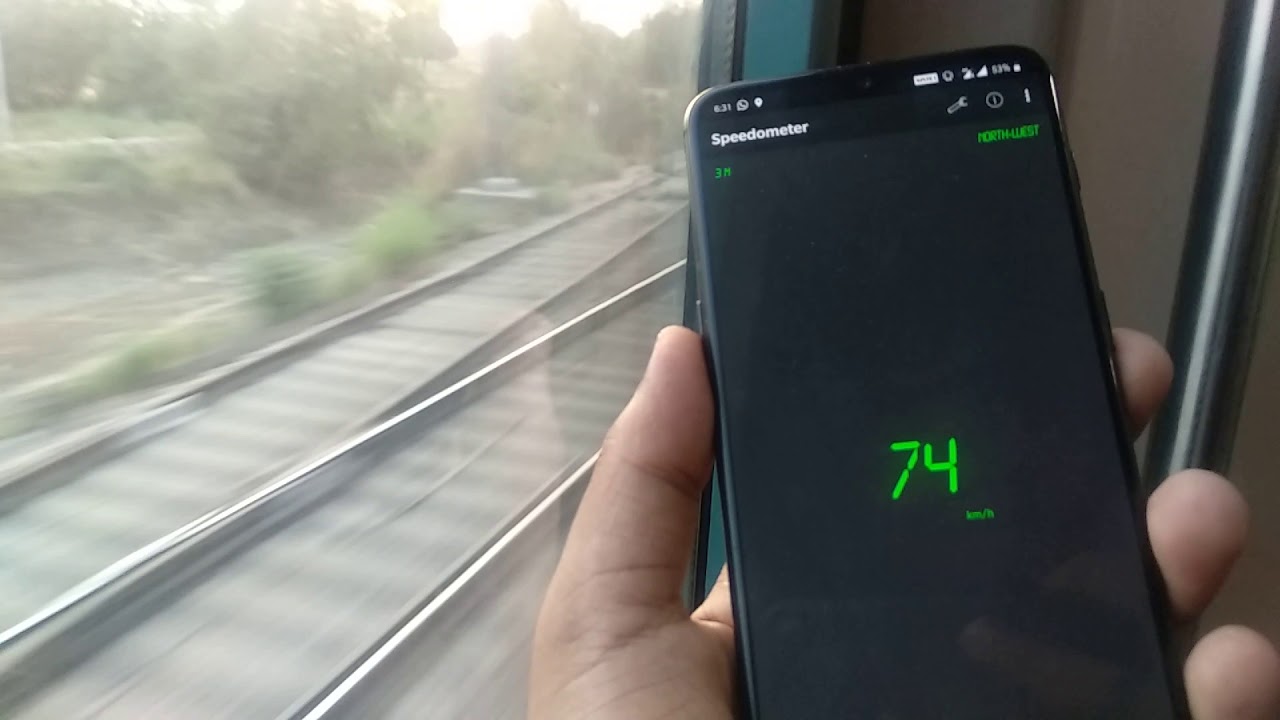 Train 18/Vande Bharat Exp Amazing Pickup and Braking near Poorva ...