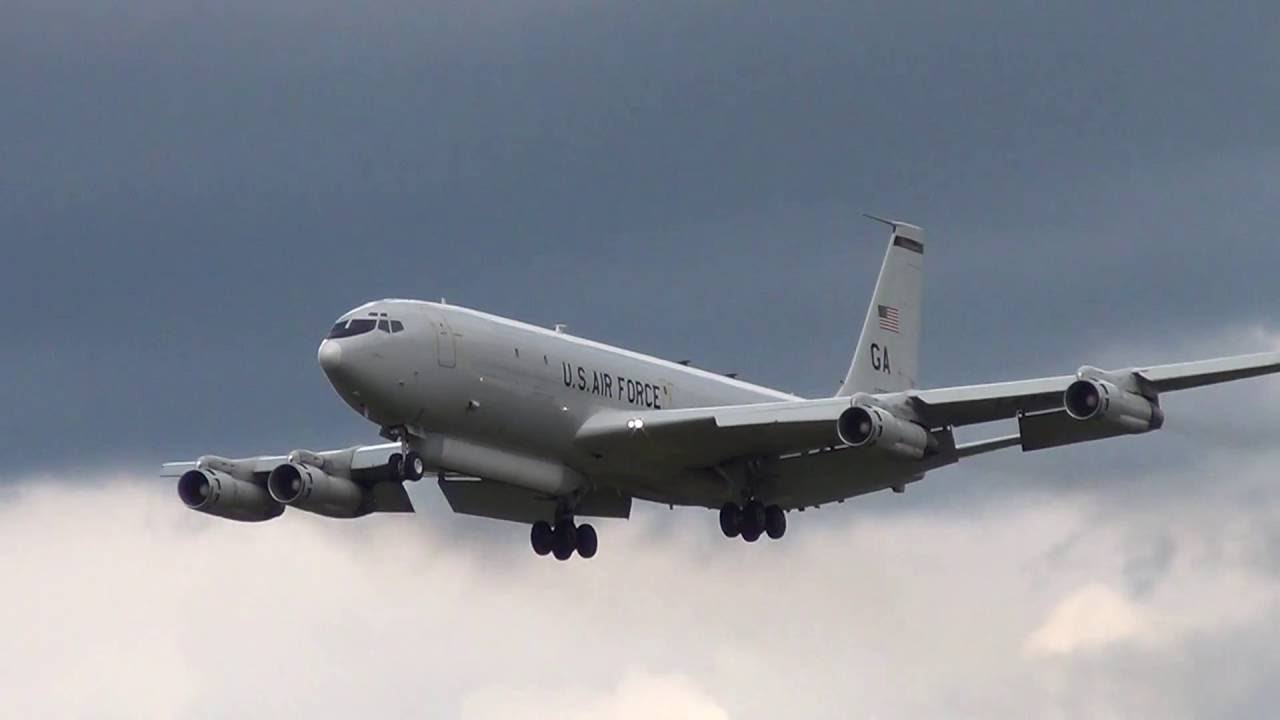 Landing USAF E-8C JSTARS on Mildenhall 13-07-2016 - YouTube