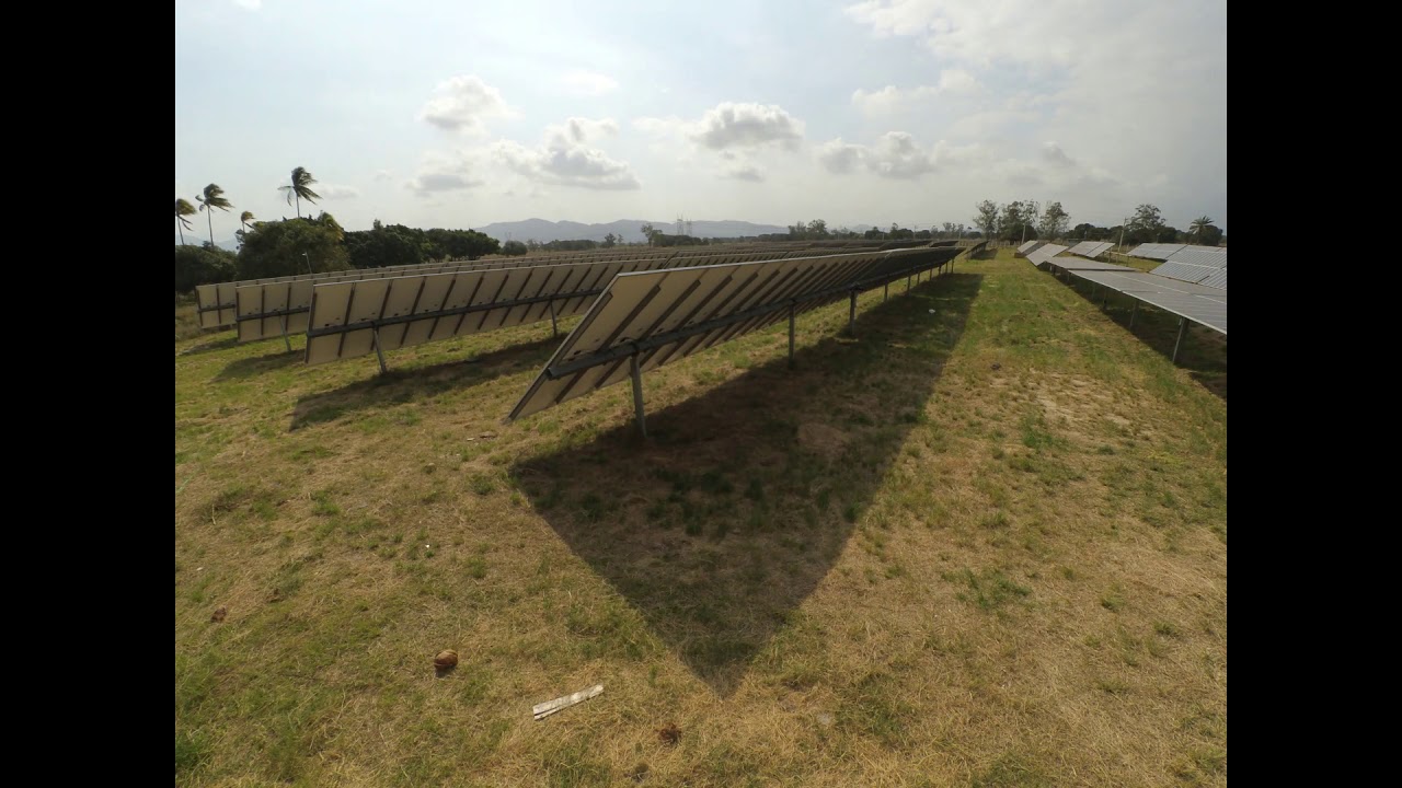 TRACKER PVH - YouTube