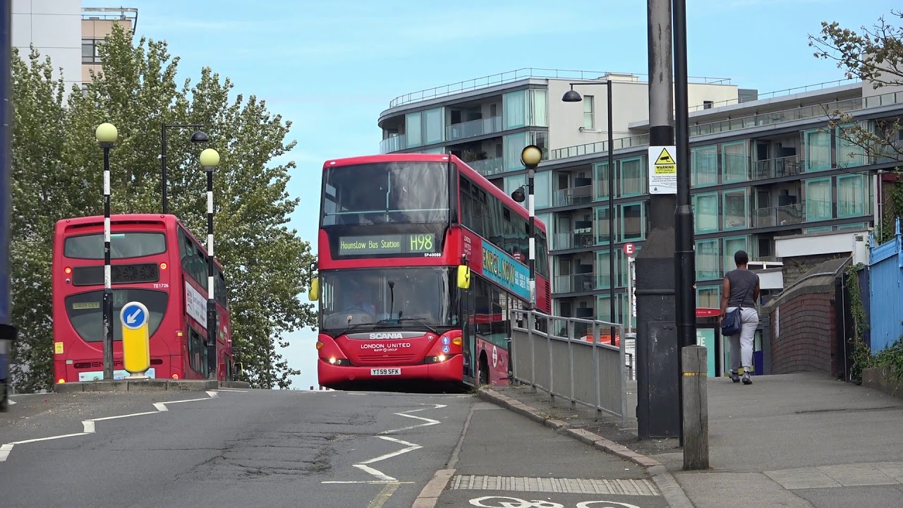 Londons Buses at Hayes & Harlington station 28th August 2019 - YouTube