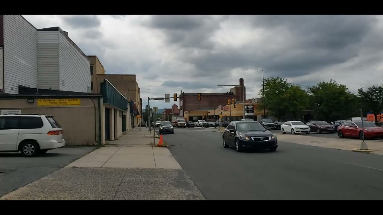 Reading Fire Department Ems ambulance responding - YouTube