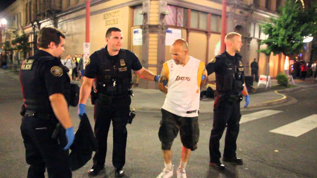 police arrest a lakers fan - YouTube