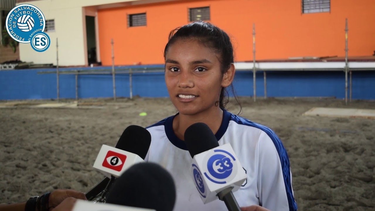 Fátima González, Seleccionada Femenina de Fútbol Playa - YouTube
