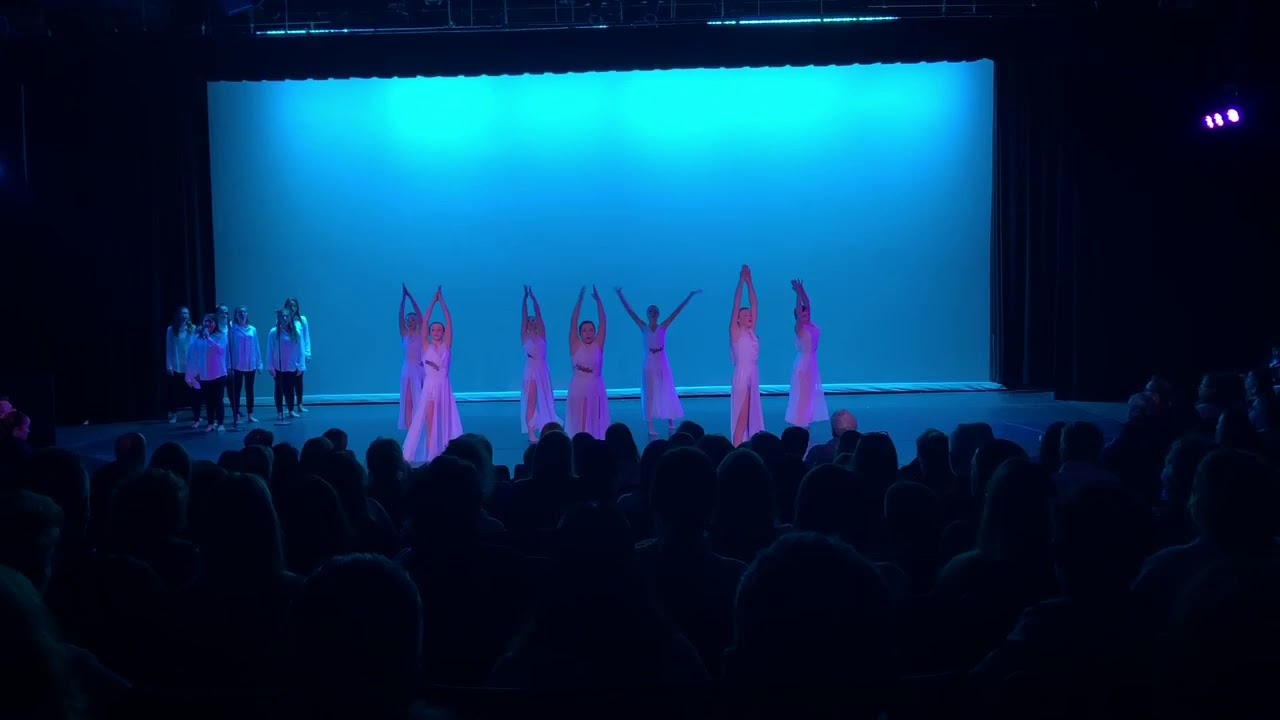 Maci dance I 11-2019 - YouTube