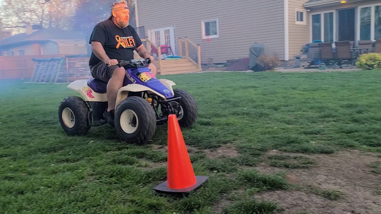 Fat guy riding LT 80 - YouTube