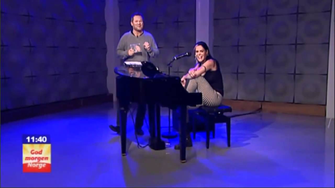 Beth Hart - Love is The Hardest - TV2 Sumo - God Morgen Norge - YouTube