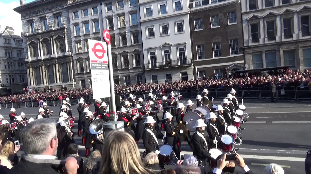 Remembrance Sunday 2018 march off Royal Marines - YouTube