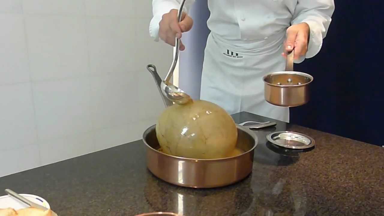 Presenting Guinea Hen Cooked in Pig Bladder - Guy Savoy Las Vegas - YouTube